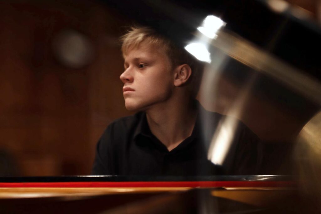 Performances - Alexander Malofeev