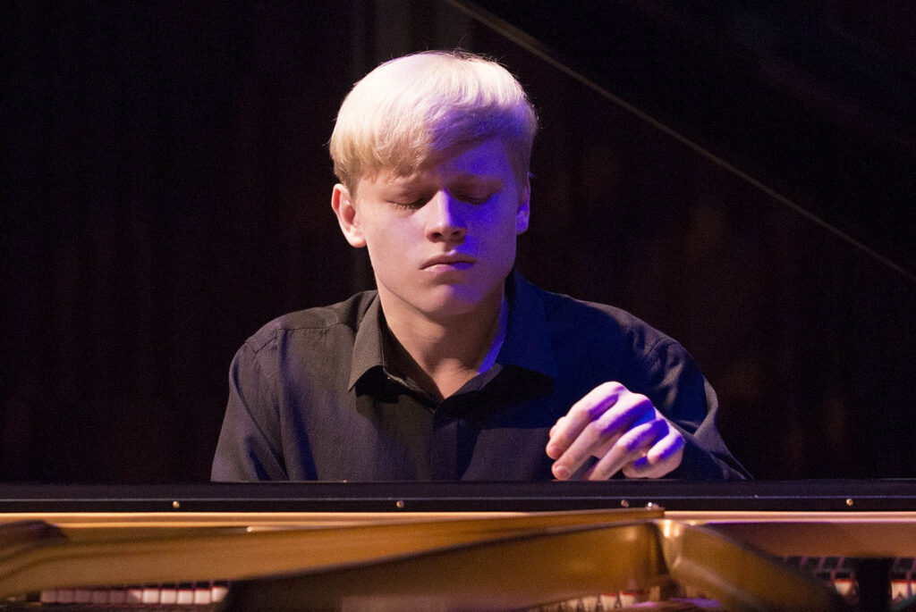 Performances - Alexander Malofeev