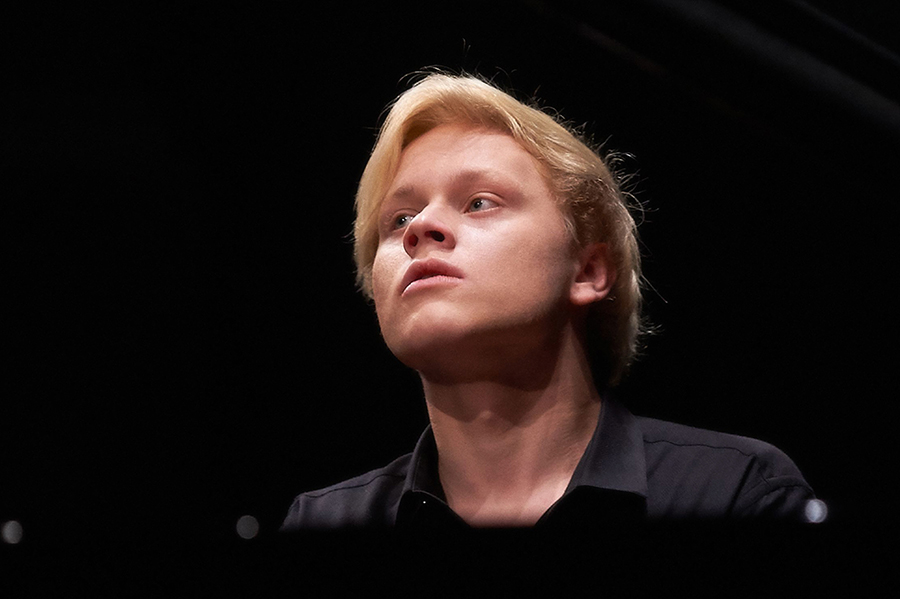 Performances - Alexander Malofeev